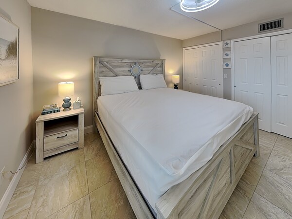 Bent Palm 218 By Distinctive Beach Rentals - Ormond Beach, FL