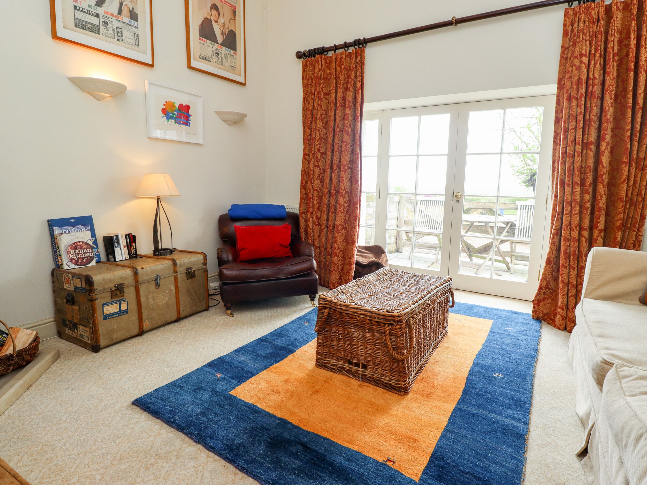 Harness Lodge, Pet Friendly, Character Holiday Cottage In Seahouses - Bamburgh