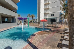 Apartamento em Condomínio Fechado, 3 quartos | Piscina | Piscina interior, piscina exterior