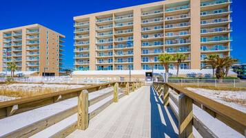 Condo, 2 quartos | Fachada