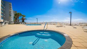 Condo, 2 quartos | Piscina | Piscina externa