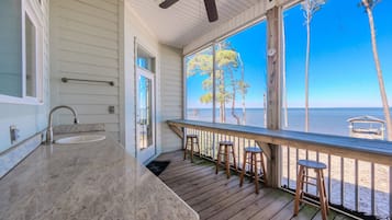 Casa, 4 quartos | Terraço/pátio interior