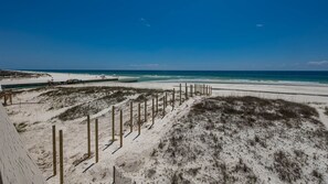 Casa, 5 quartos | Praia | Na praia