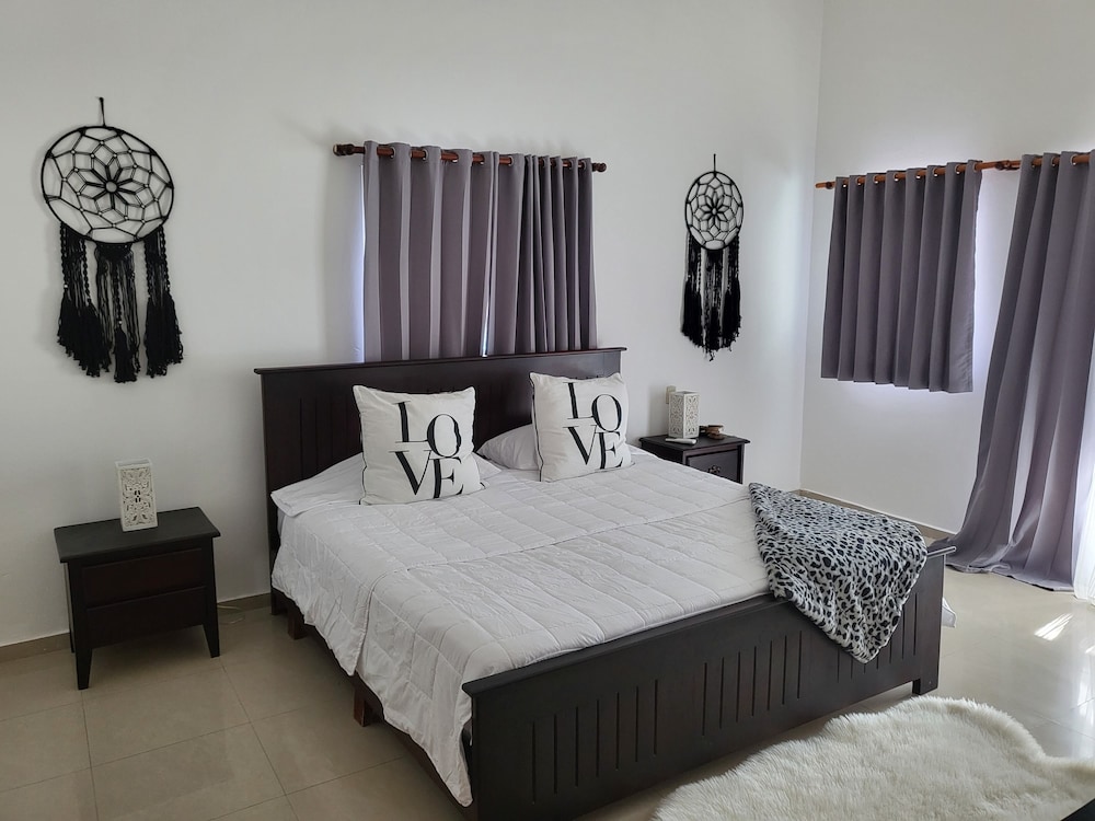 2 Min Walk To White Sand Beach! Enormous ! Pool! Prime Location! Fully Equipped - Punta Cana