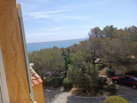 Quarto casal clássico | Vista do quarto