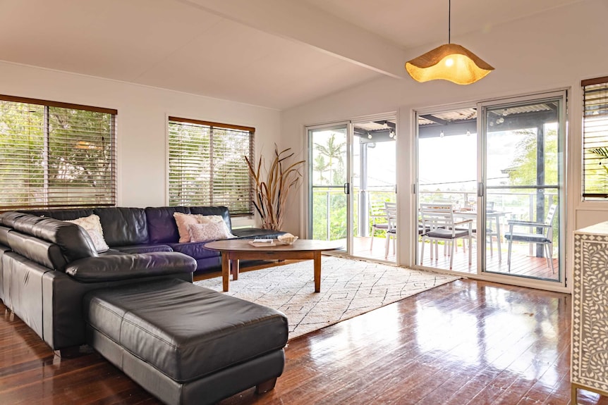 Moffat Beach Retreat, Pet-friendly & Ocean Views - Golden Beach