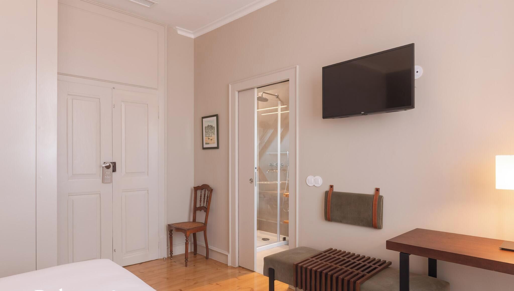 Quarto duplo ou twin deluxe | Wi-Fi de cortesia, roupa de cama