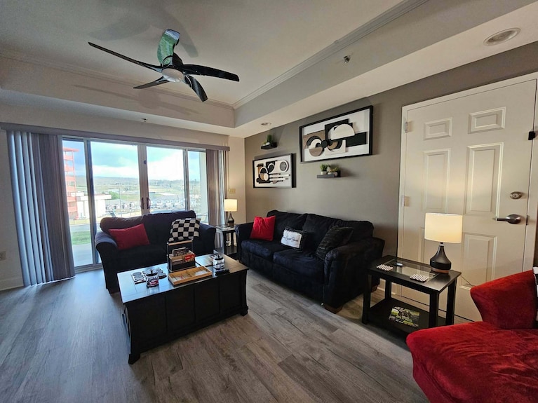 Bristol Speedway Condo- Centrally Located Hard Rock Casino, Downtown, Speedway - 布里斯托爾