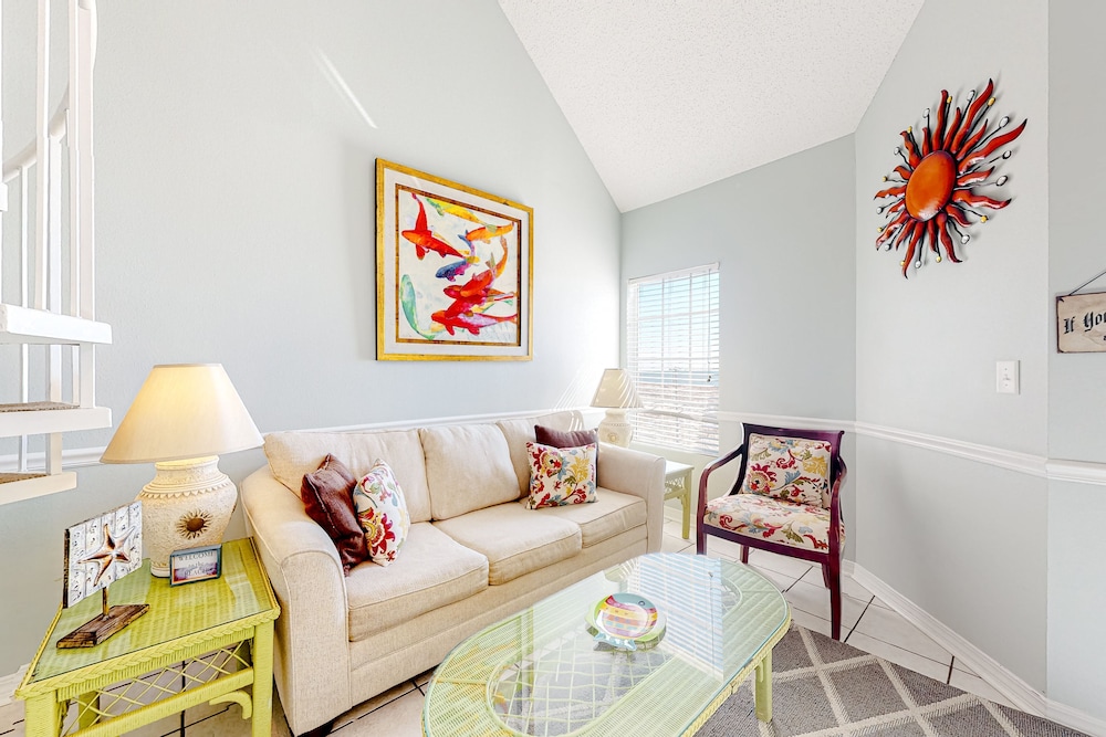Direct Gulf Front Condo With Resort Pools With Hot Tubs - Steps To Beach - Gulf Shores