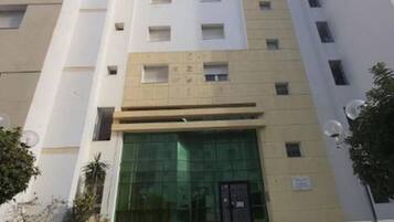 Apartamento, 2 quartos, acessível, sacada | Fachada