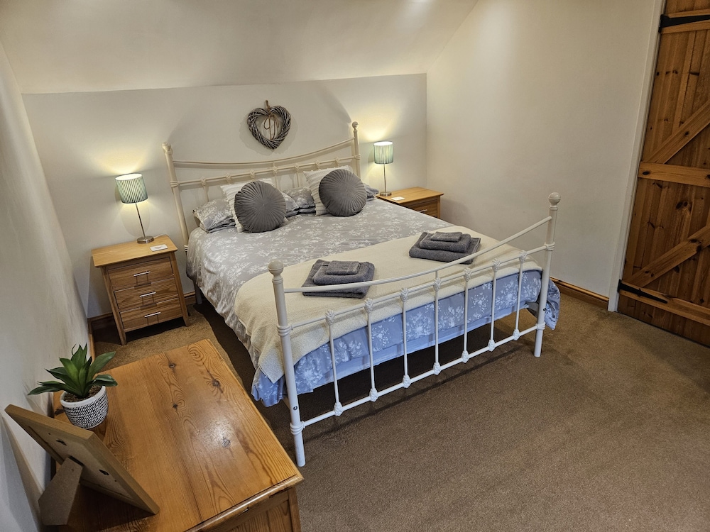 Pet Friendly Norfolk Retreat - England