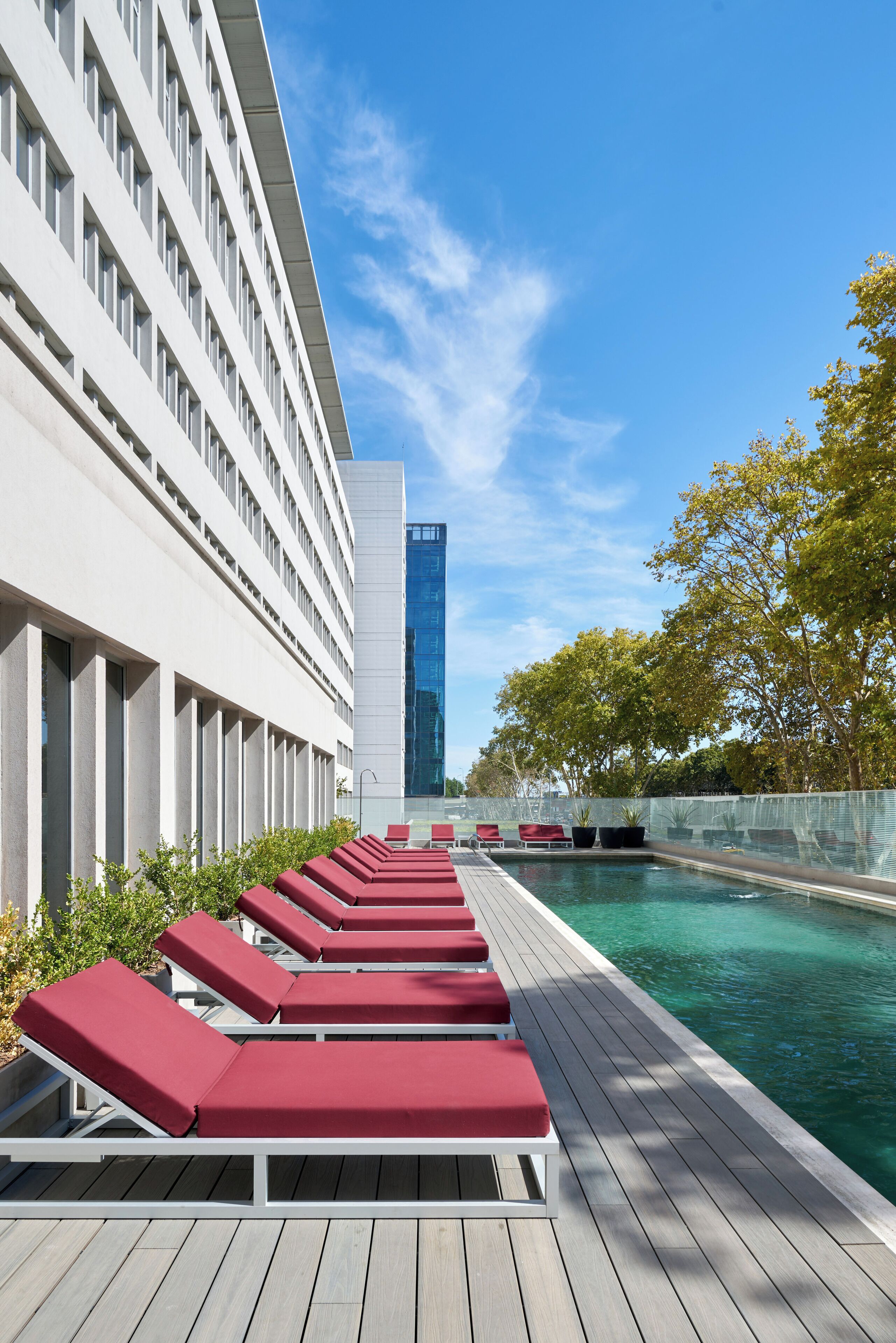 Piscina interior, piscina exterior 