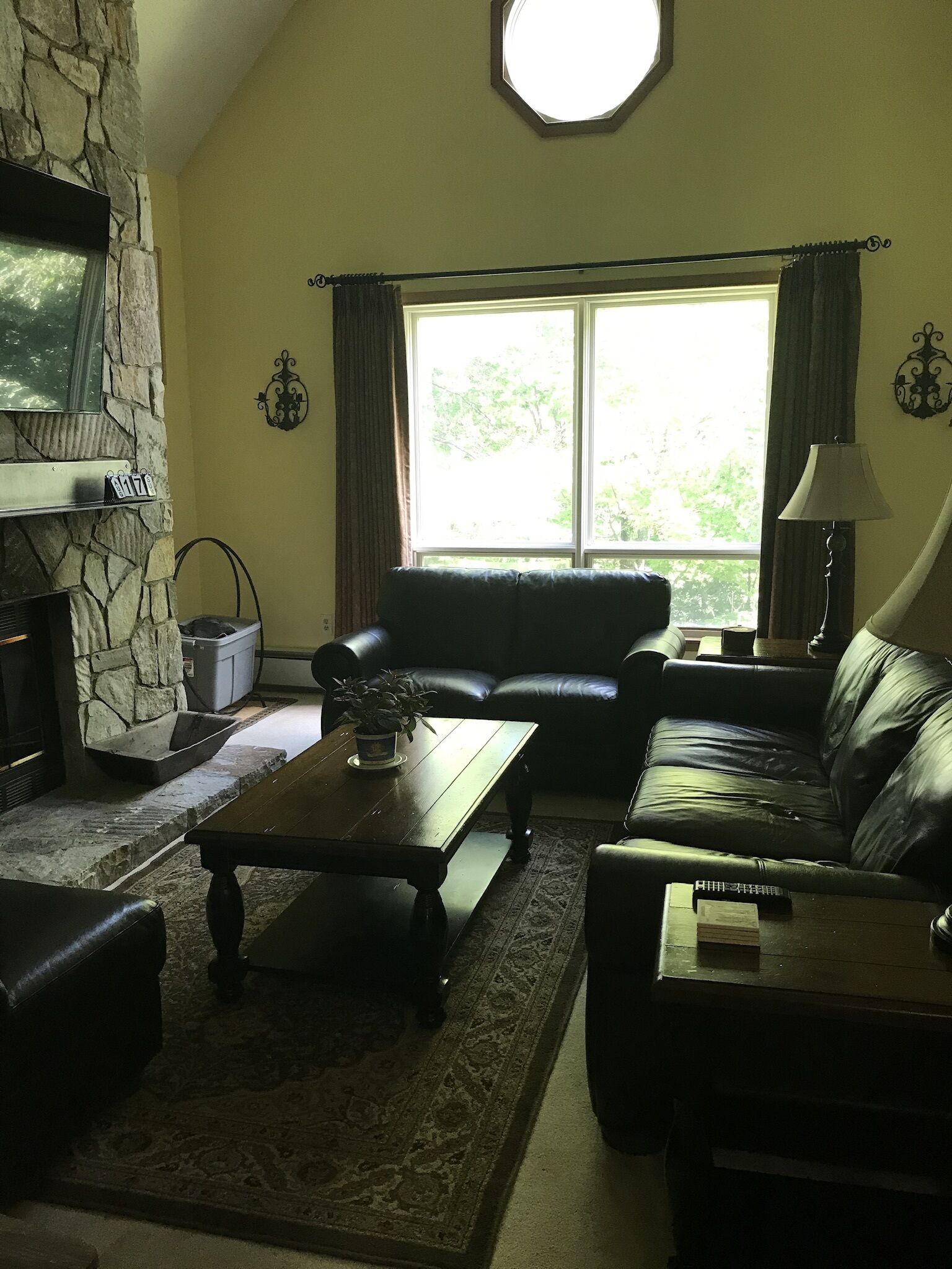 Mount Snow Ski On Ski Off At Seasons - Vermont