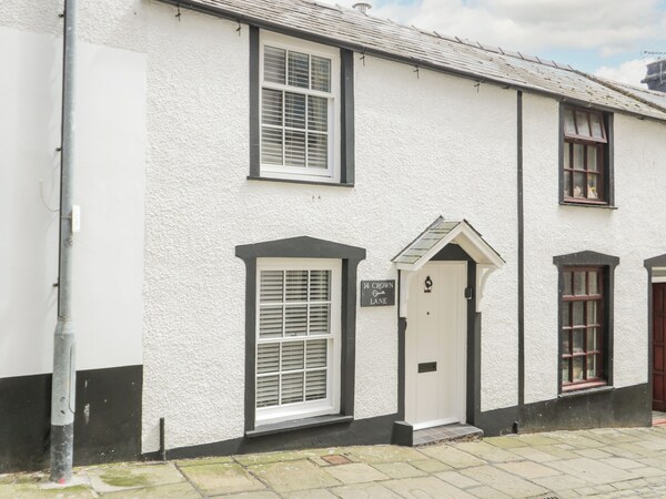 14 Crown Lane - Conwy