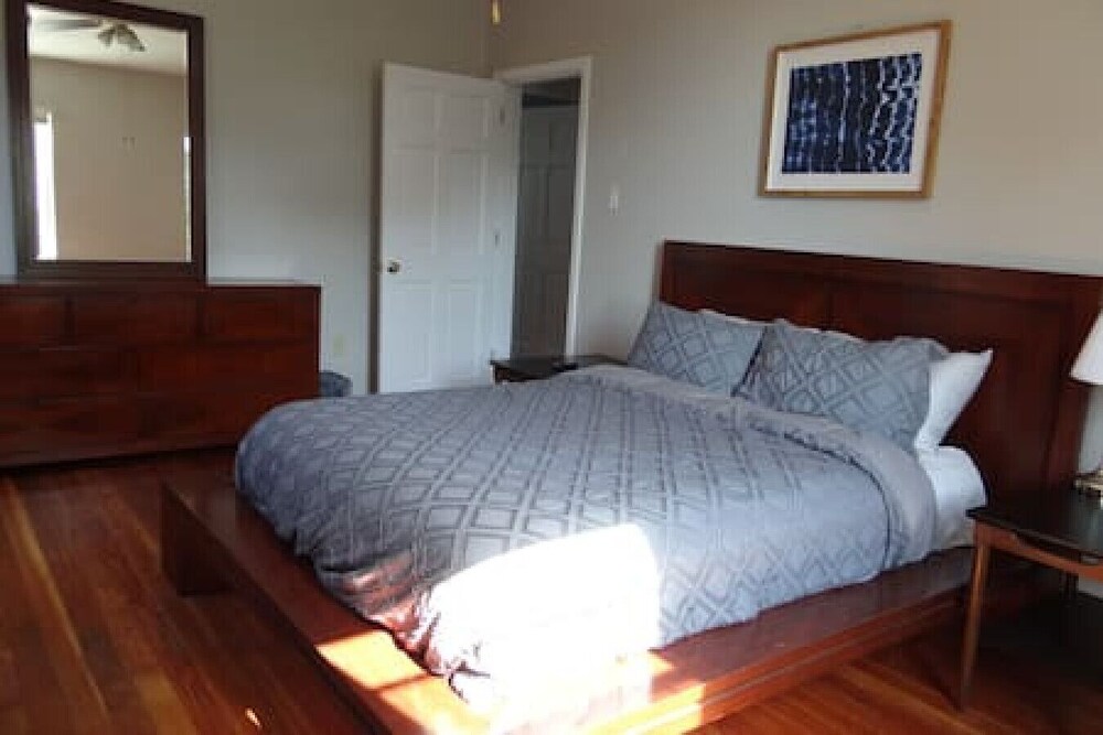 The Southside Pennhouse - St. Louis | Vrbo