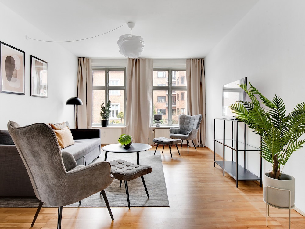 Sanders Constantin - Chic 2-bdr Apt With Balcony - Kopenhagen