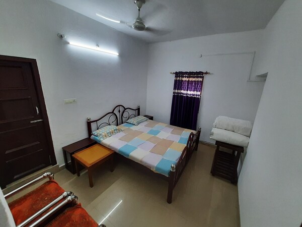 Room-janardan Homestay Lucknow - Lucknow