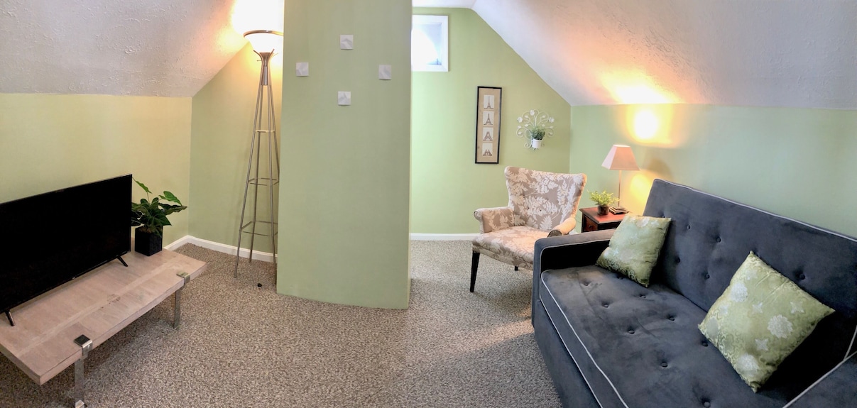 Sky Cozy Apartment With Rooftop Views - Louisville, KY