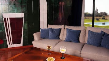 Bar junto à piscina