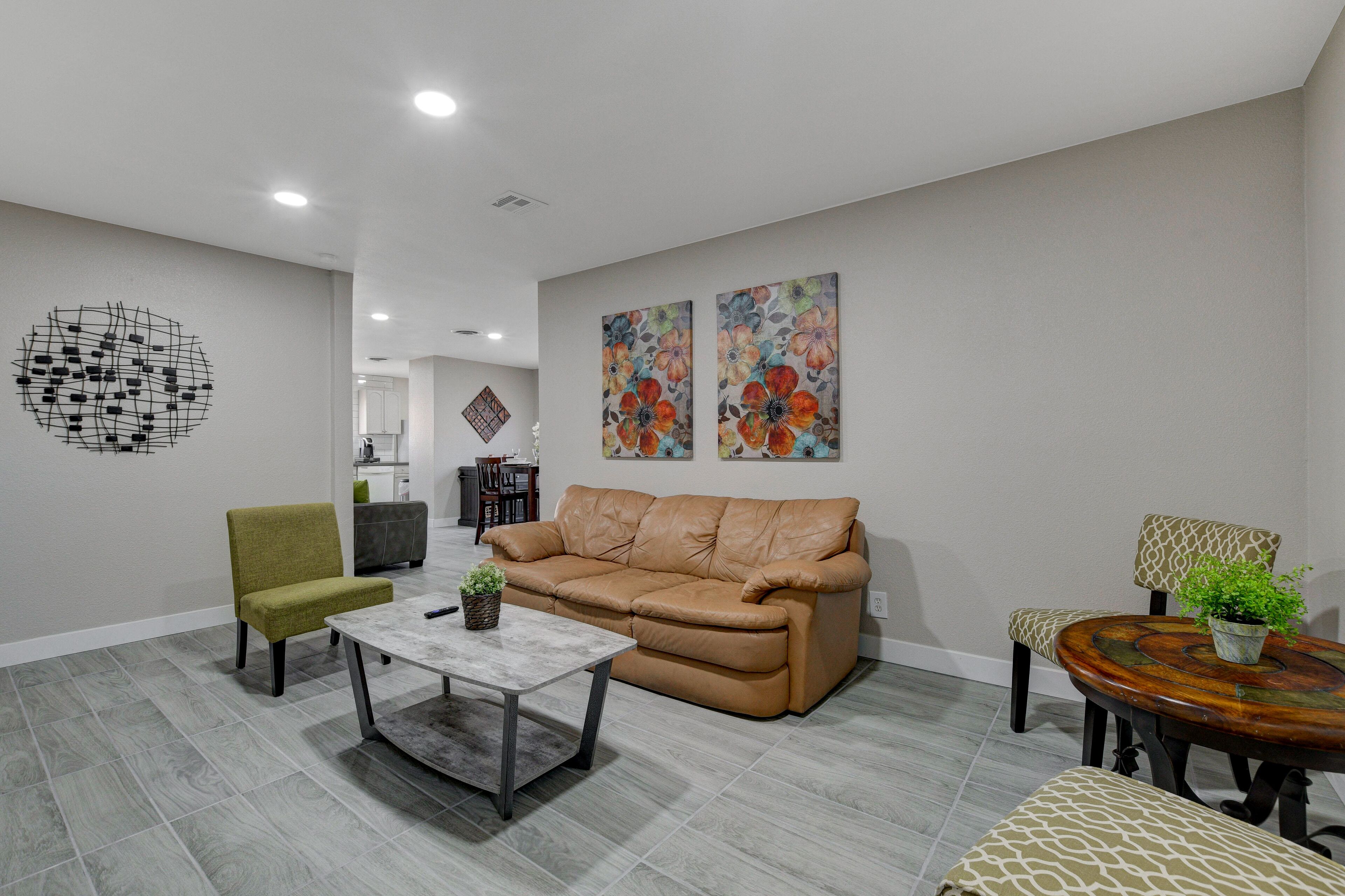 Modern 3 Bedroom Home With Pac-man Arcade Fun! - North Las Vegas, NV