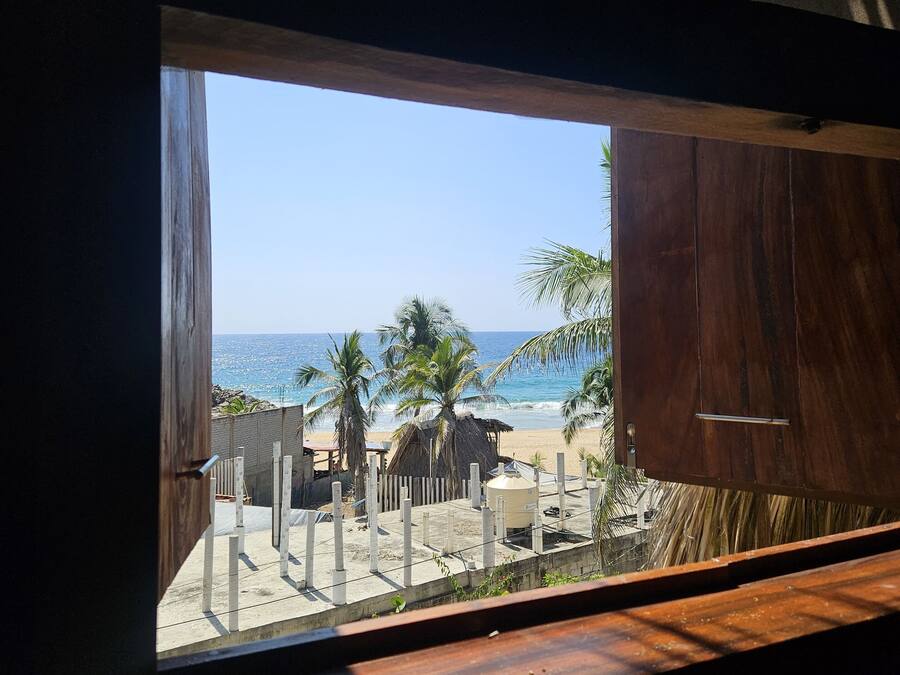 Vista para praia/oceano