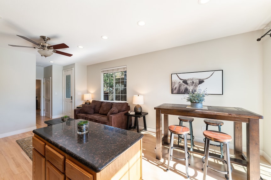 Charming Guest House Near Sonoma - Napa Valley, CA