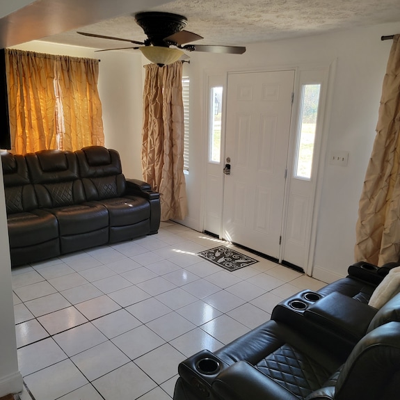 The Charming Fairground House - Athens