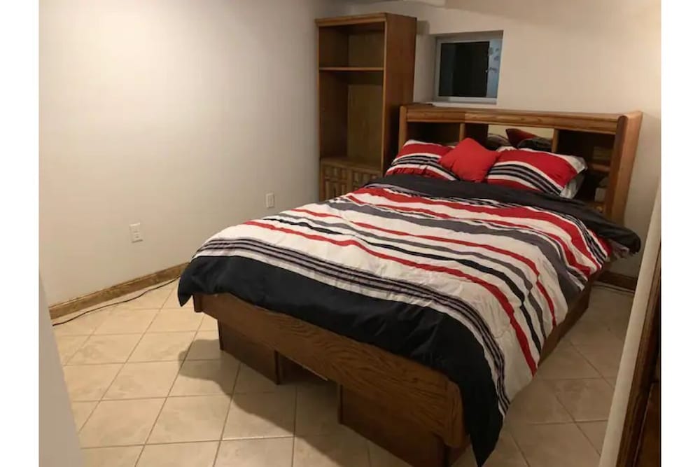 Chalet On The Hill 5 Minutes From Downtown - Rhode Island