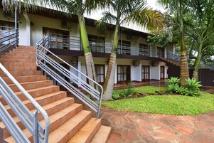 Frigobar, individualmente decorados, individualmente mobiliados