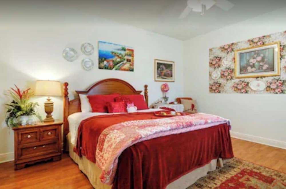 Comfortable, Spacious & Great Location!! - Bay St Louis | Vrbo