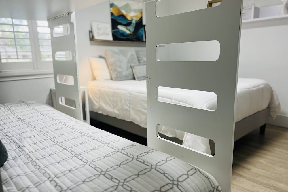 15% Off Florida Summer Vacation Rentals – Book Now! - Wesley Chapel, FL