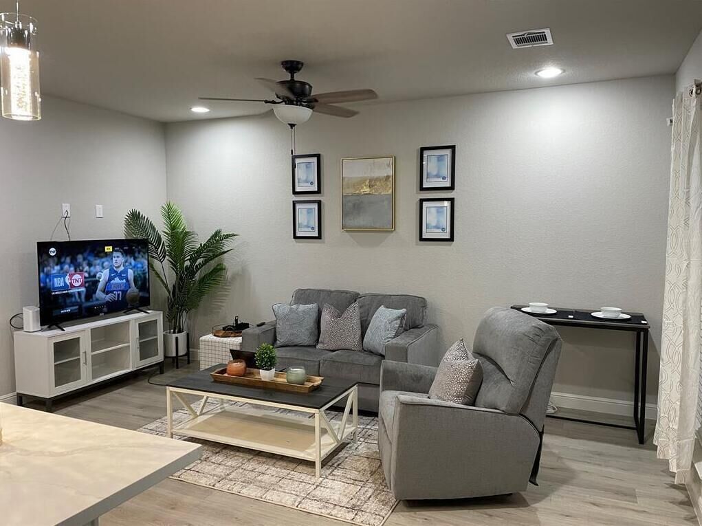 Entire New Cozy Home Near Nrg Stadium - Pearland, TX