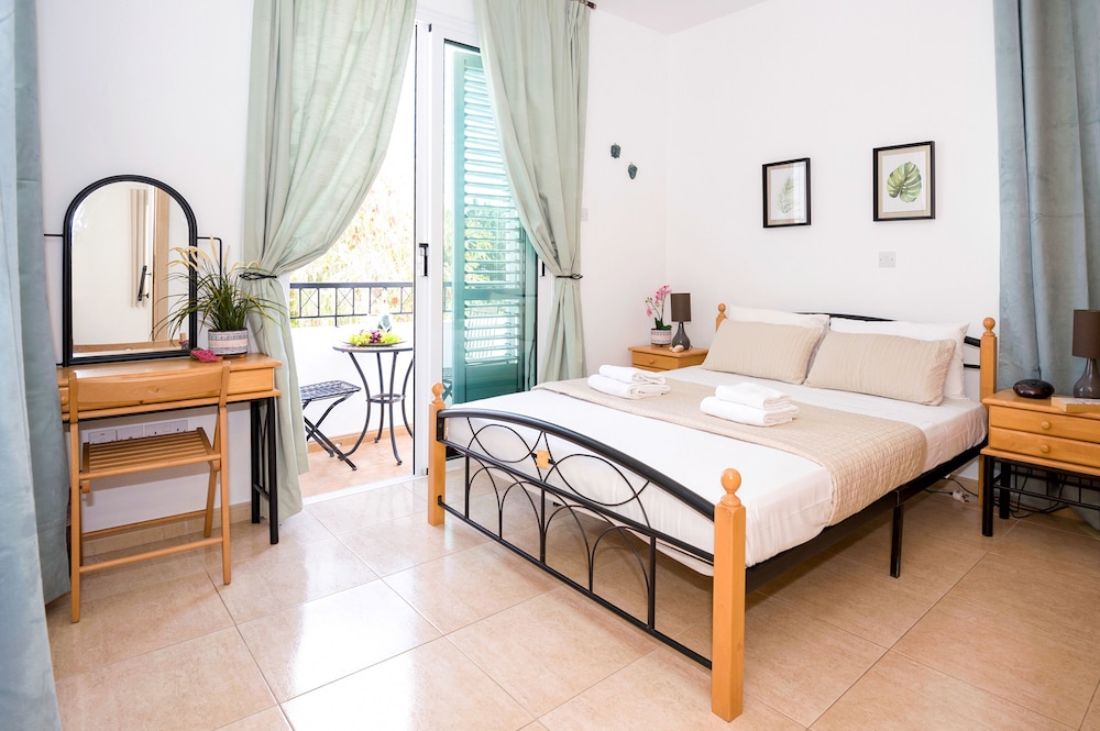 Villa Mandy - Pernera Resort Center - Nissi Beach