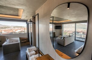 Suite Premium, banheira de hidromassagem grande, vista para a montanha | 1 quarto, lençóis de algodão egípcio, roupa de alta qualidade 