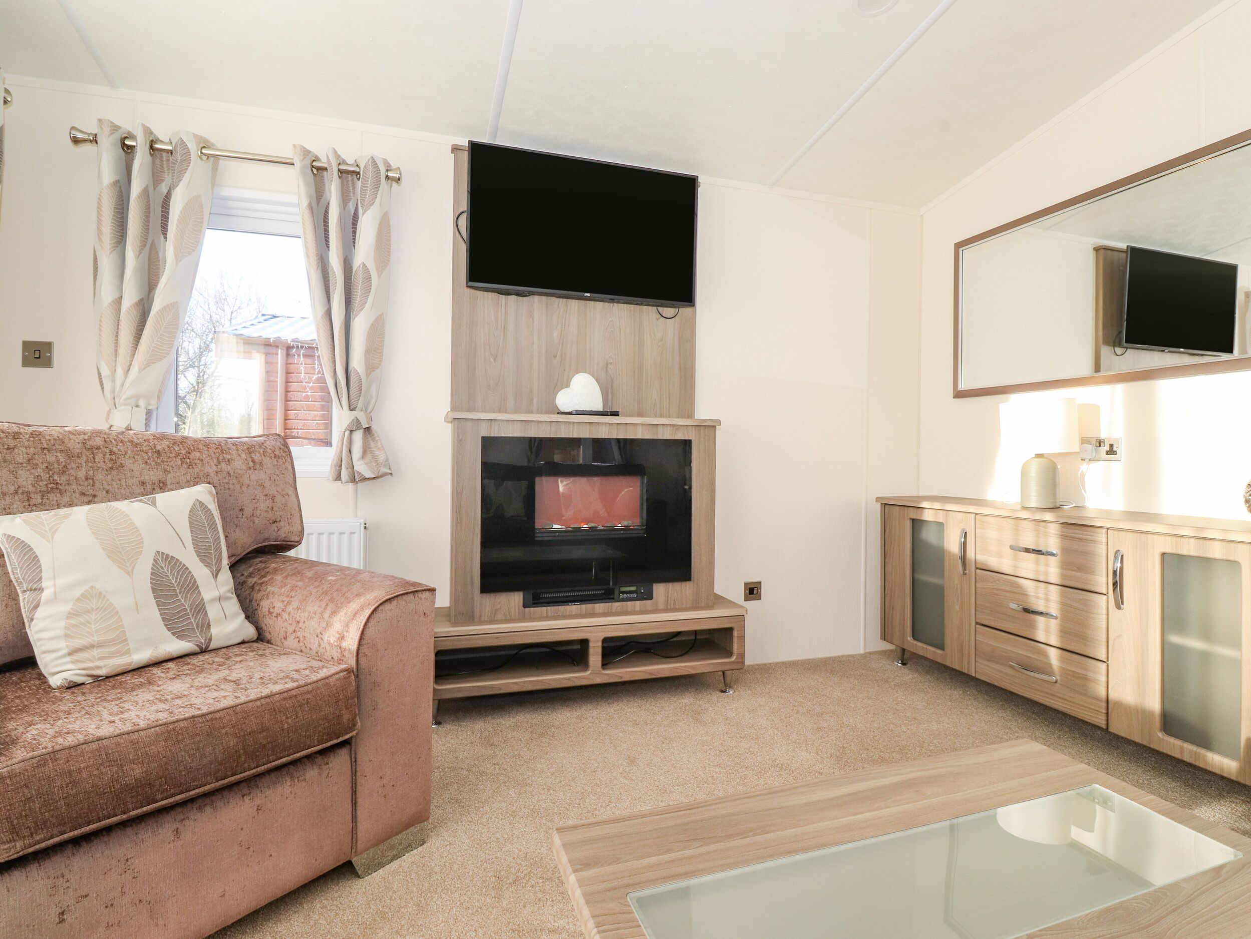 Pegasus, Pet Friendly, Character Holiday Cottage In Felmoor Park - Morpeth