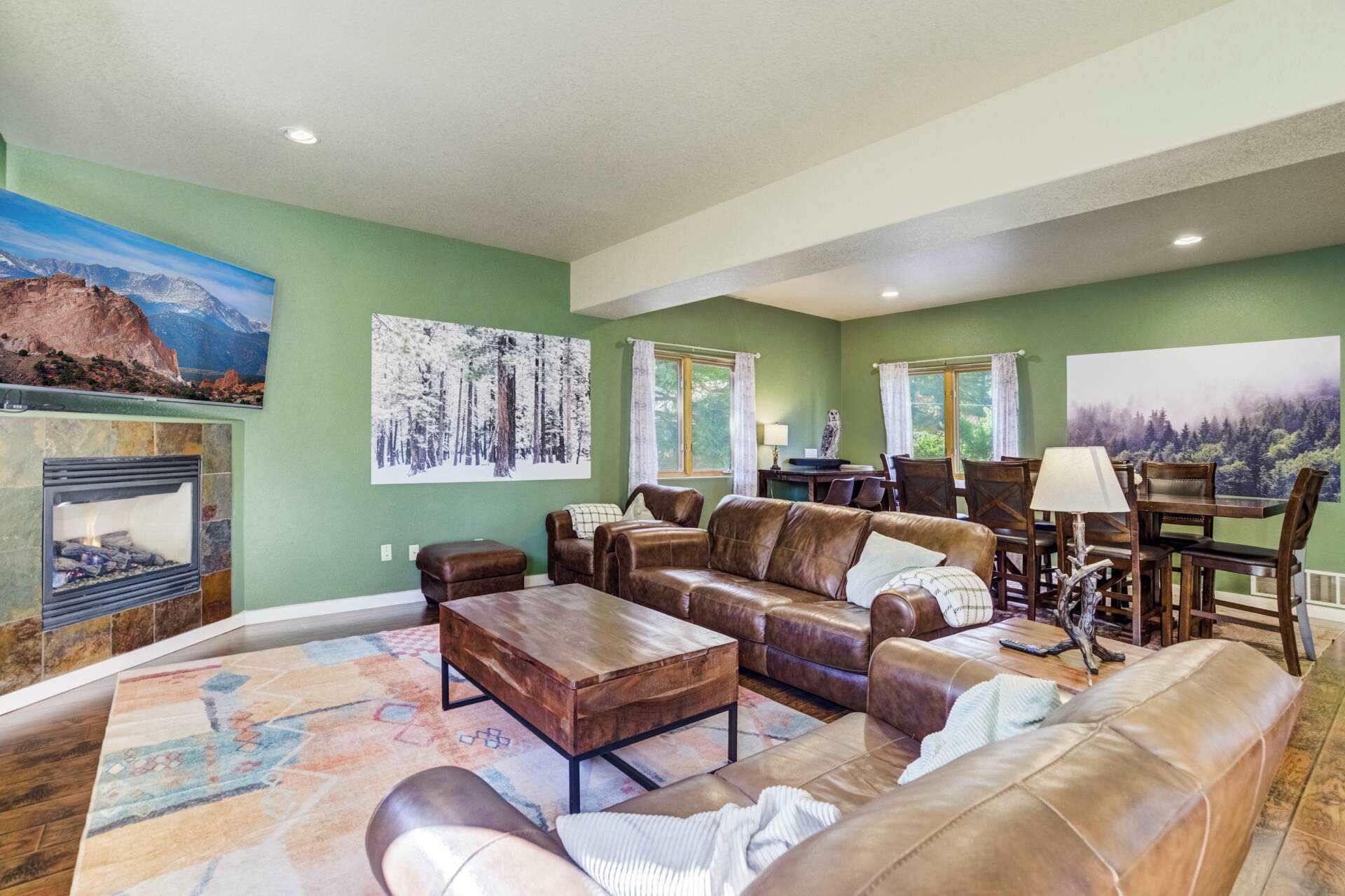 Mtn Getaway Near Pikes Peak | Hot Tub & Pool Table - Woodland Park, CO