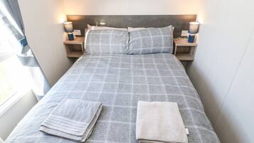 3 quartos, individualmente decorados, individualmente mobiliados