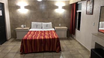 Quarto Básico | Roupa hipoalergénica, Wi-fi grátis, roupa de cama fornecida