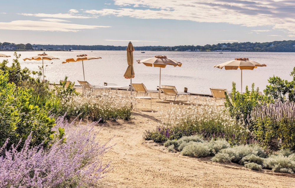 Silver Sands Motel & Beach Bungalows - Southold, NY