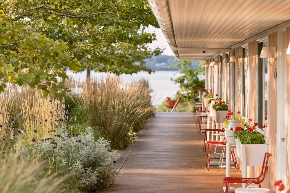 Silver Sands Motel & Beach Bungalows - The Hamptons, NY