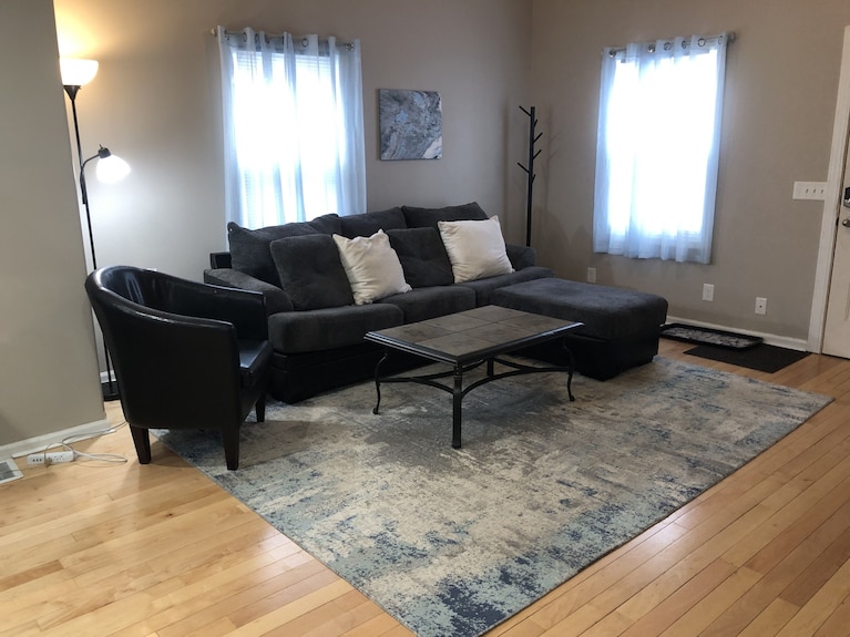 Amy's Baby Blue Is Just Steps From The Zoo - Omaha