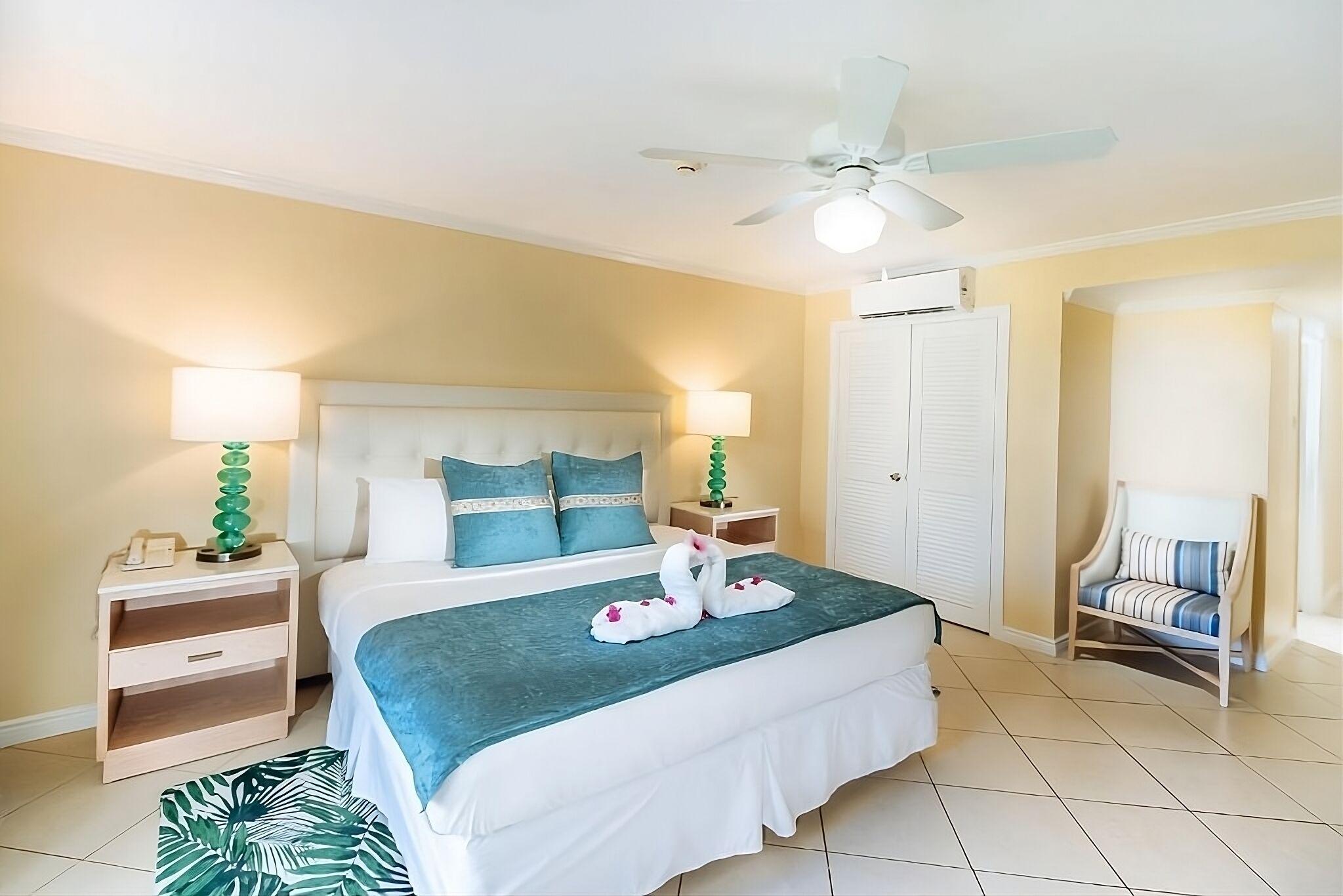 Garden View Unit | Steps To Reduit Beach | Pool | Jacuzzi | Spa | Free Parking - Saint Lucia