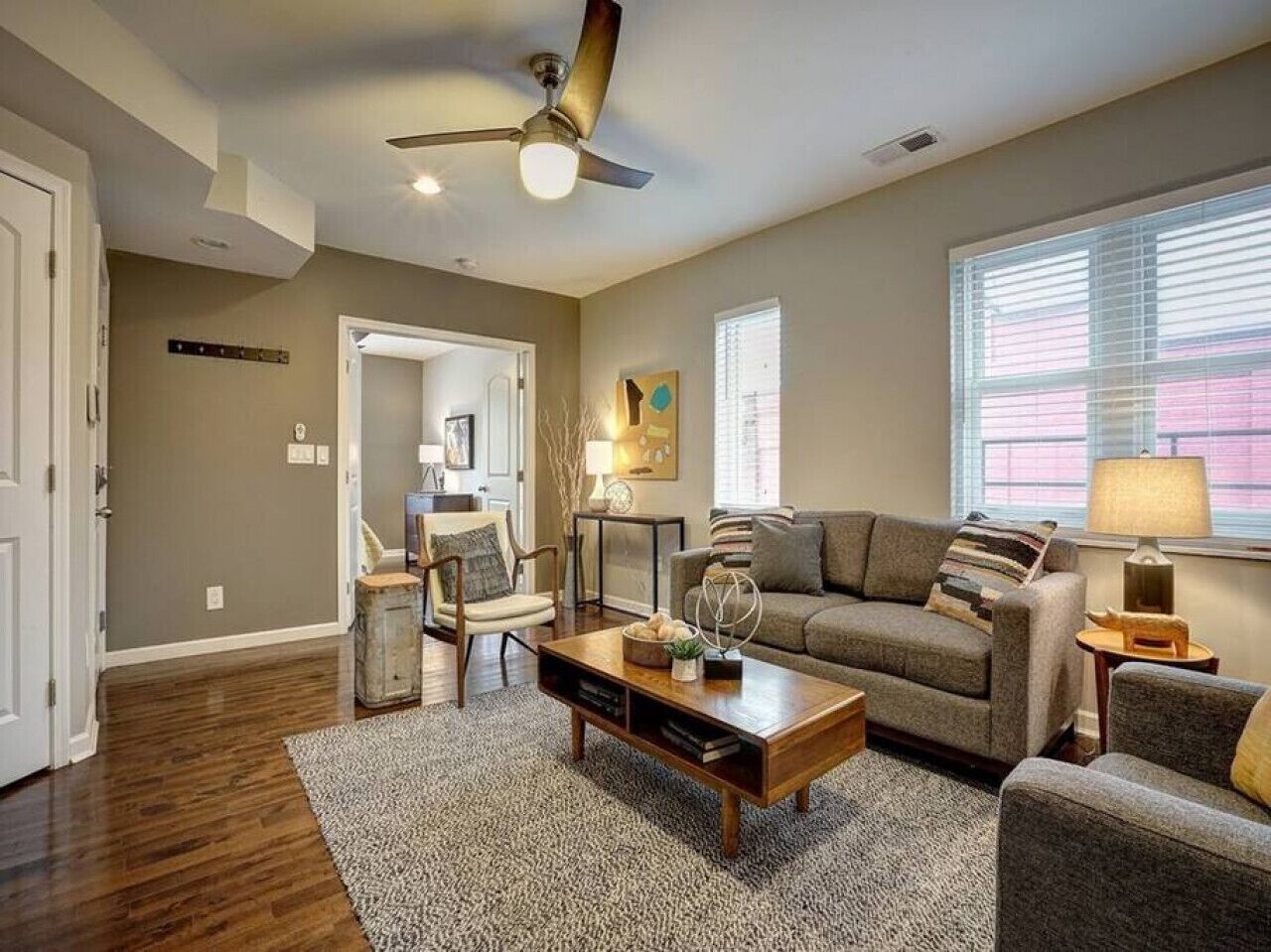 Clean & Bright 2br Near Downtown - Cold Spring, KY
