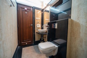 Quarto Deluxe | Casa de banho | Chinelos 