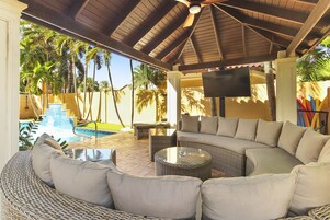 Villa de Luxo, 4 quartos, piscina privativa | Terraço/pátio interior