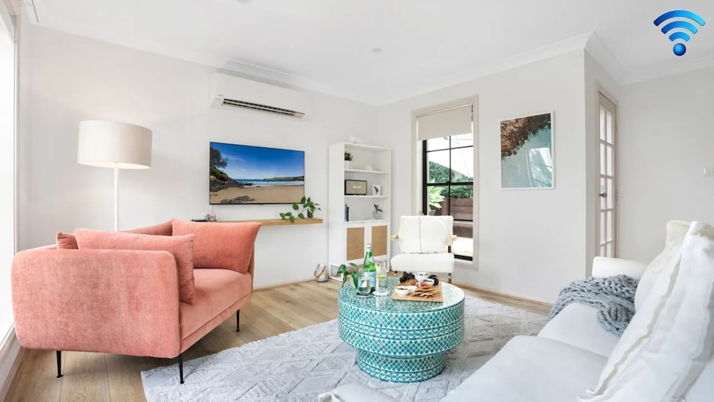 Palm Breeze Stylish, Light-filled Coastal House Just Minutes From The Beach. - Wollongong