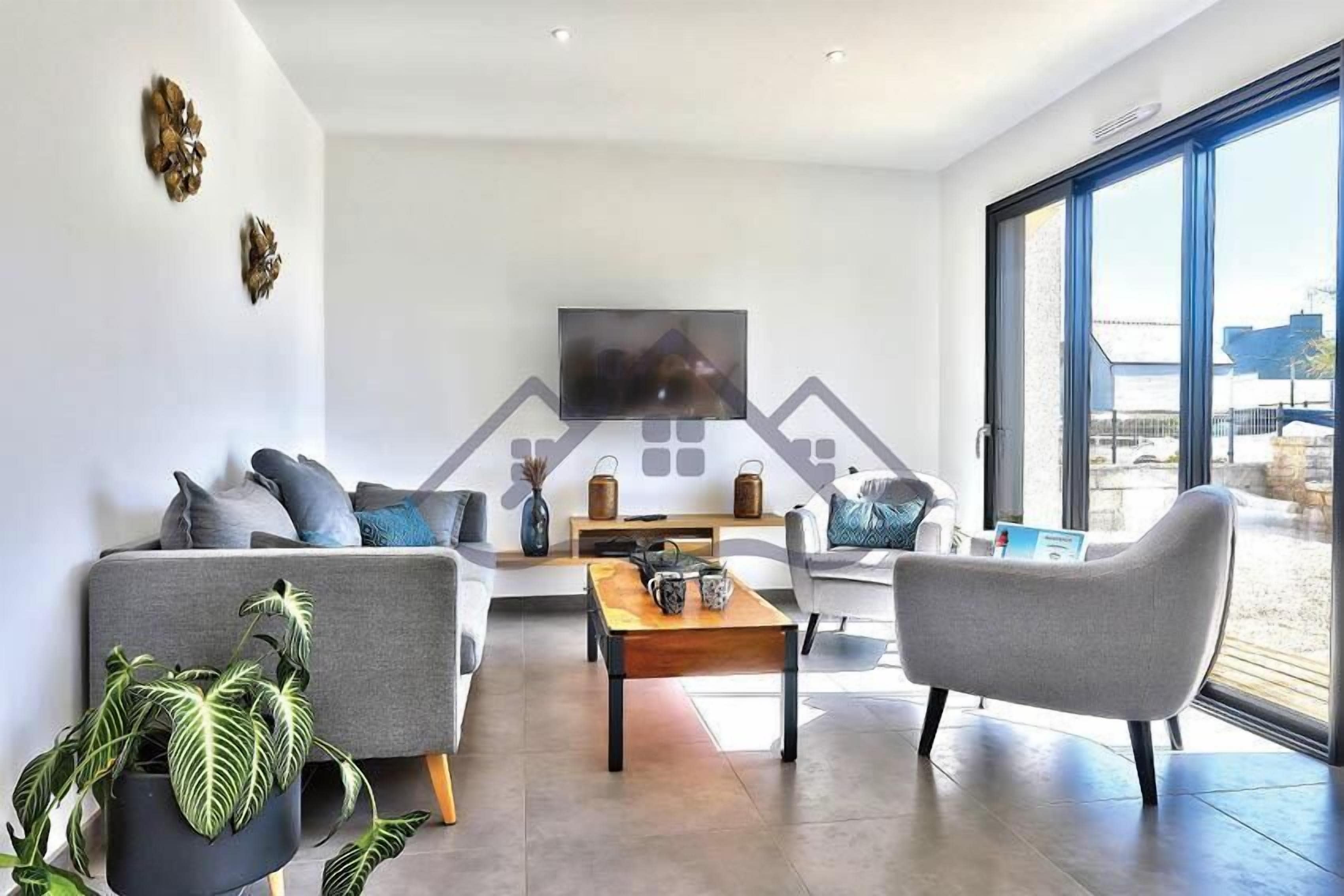 Newly Built Family Home 50m From The Beach - Guilvinec