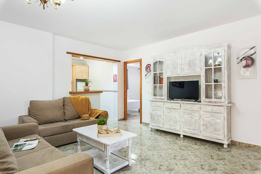 Villa Enzo Moraira - Eight Bedroom Villa, Sleeps 15 - Moraira