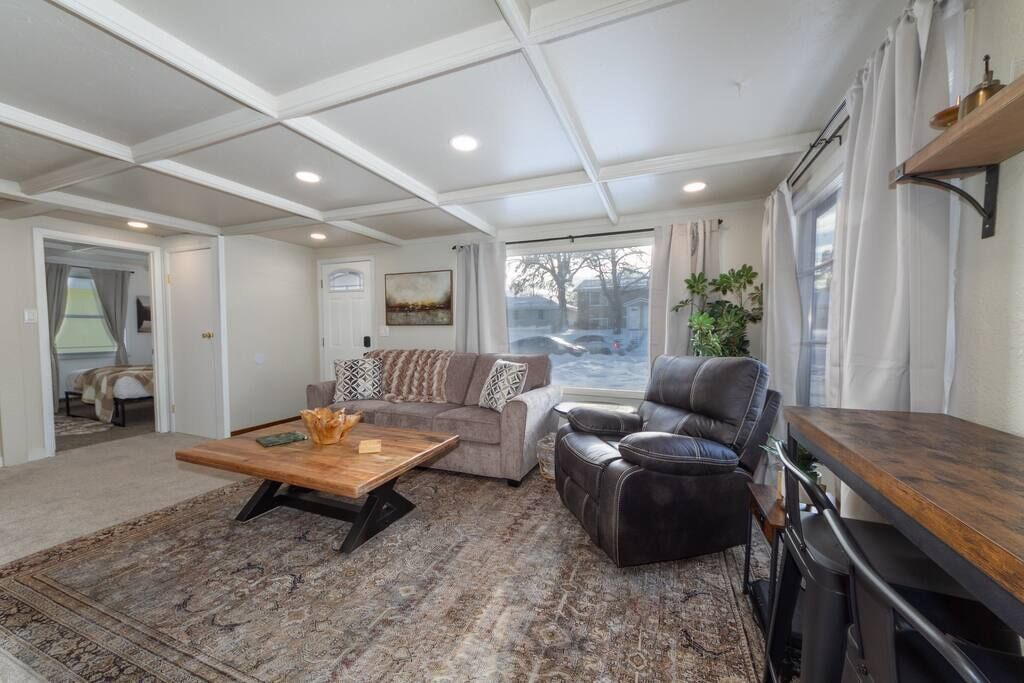 Adorable 2 Bd 1 Bth Home Minutes Away From Gonzaga - Spokane, WA