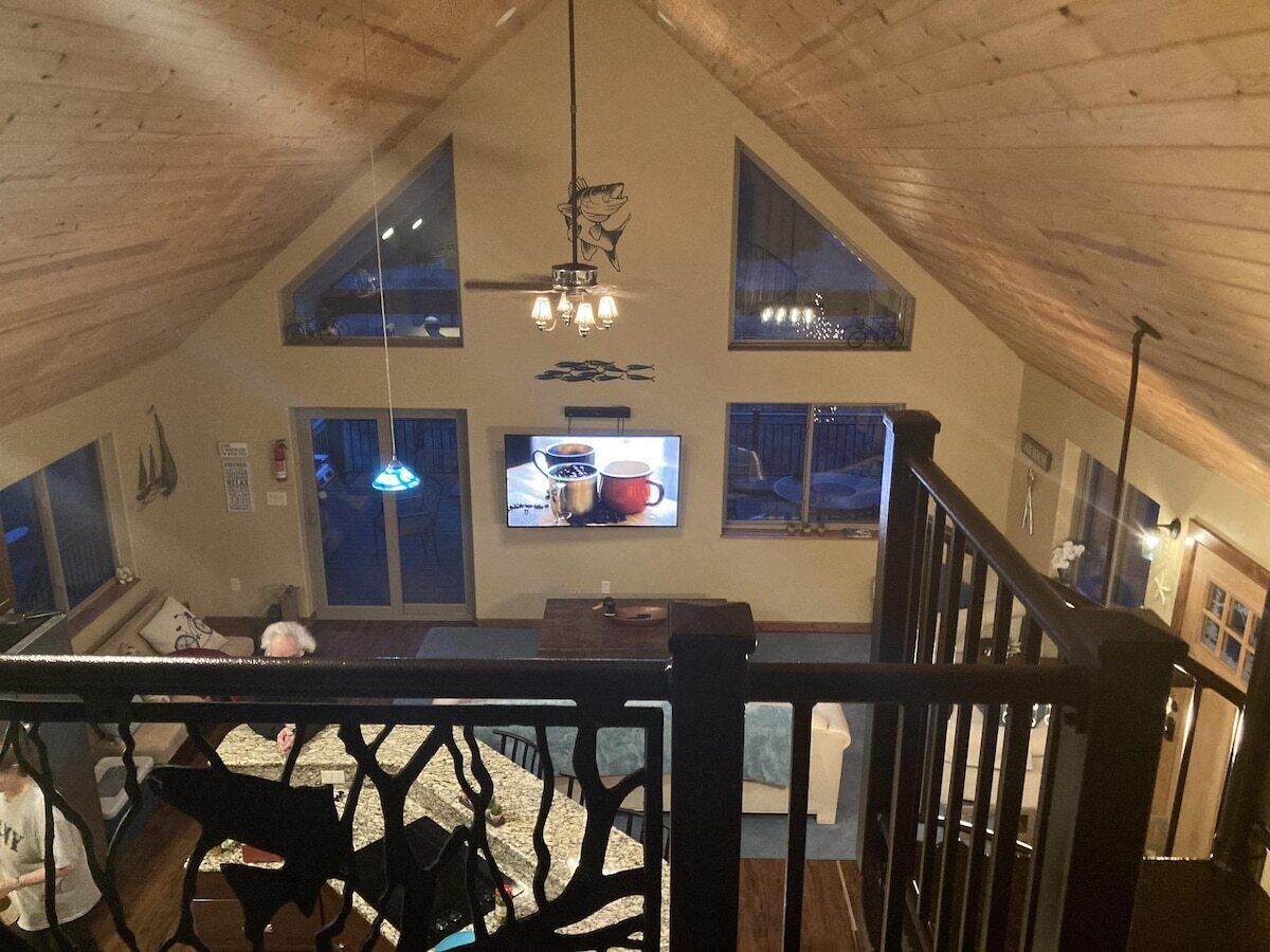 Blackhillslakehouse · Angostura-black Hills Lakehouse- Beautiful! - Hot Springs, SD